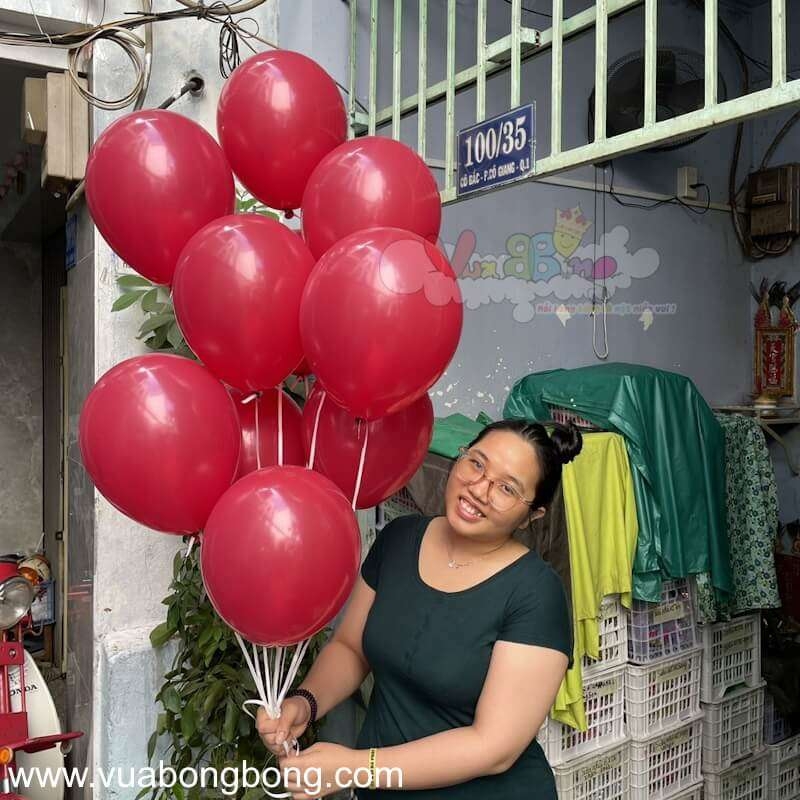 Đơn hàng 10 quả bong bóng bay tròn màu đỏ đậm giao hàng tận nơi tại ...